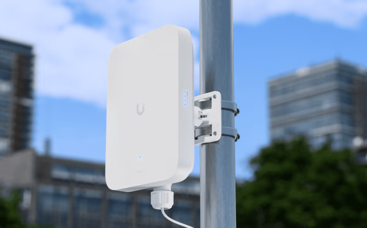 Ubiquiti U5G-Max-Outdoor Rugged 5G PoE Modem